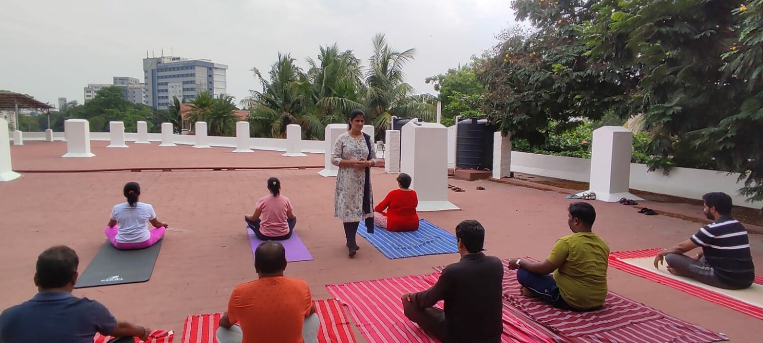 Community Yoga - Yoga Mission